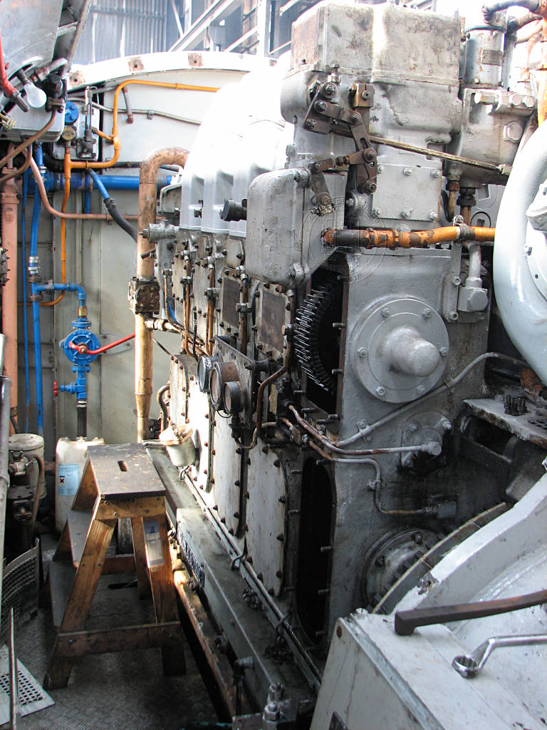 The inlet side of the engine.This is a link to a larger version.